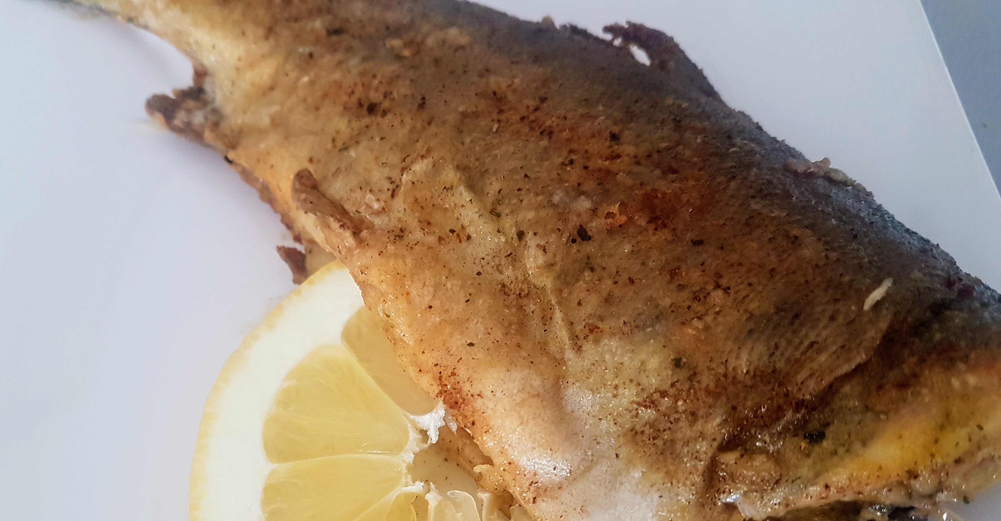 Recept: pstruh po mlynářsku v troubě